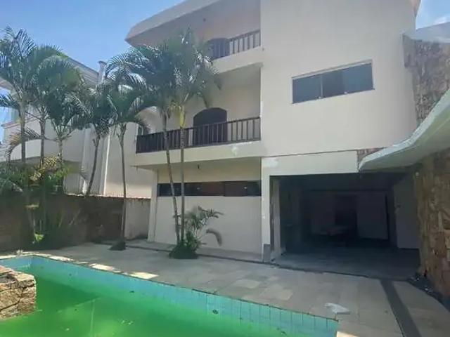 Casa / Sobrado em Condomínio para Locação em Santana de Parnaíba/SP Alphaville 4 Quartos