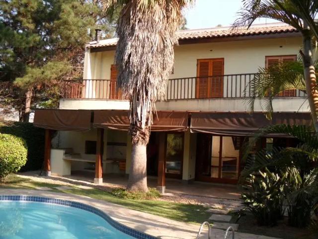 Casa / Sobrado em Condomínio para Locação em Santana de Parnaíba/SP Alphaville 4 Quartos