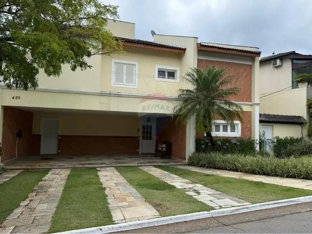 Casa / Sobrado em Condomínio para Locação em Santana de Parnaíba/SP Alphaville 4 Quartos