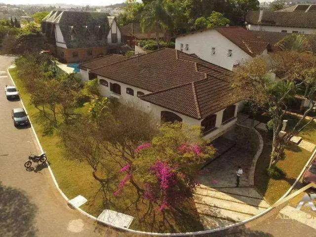 Casa / Sobrado em Condomínio para Locação em Santana de Parnaíba/SP Alphaville 4 Quartos