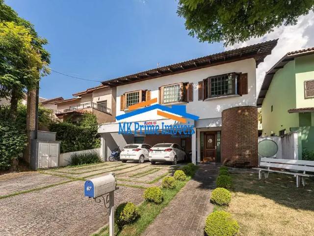 Casa / Sobrado em Condomínio para Locação em Santana de Parnaíba/SP Alphaville 4 Quartos