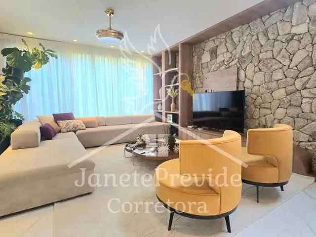 Casa / Sobrado em Condomínio para Locação em Santana de Parnaíba/SP Alphaville 4 Quartos