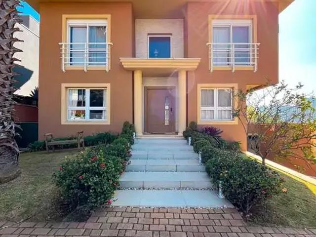 Casa / Sobrado em Condomínio para Locação em Santana de Parnaíba/SP Alphaville 4 Quartos