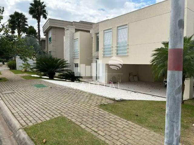 Casa / Sobrado em Condomínio para Locação em Santana de Parnaíba/SP Alphaville 4 Quartos