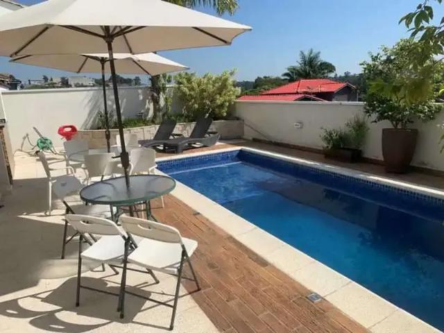 Casa / Sobrado em Condomínio para Locação em Santana de Parnaíba/SP Alphaville 4 Quartos