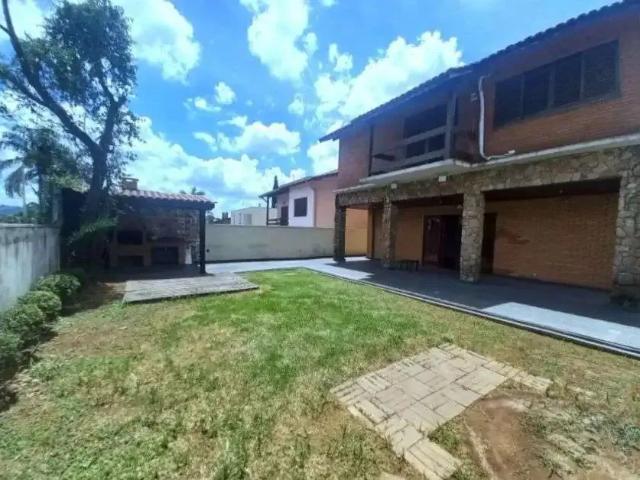 Casa / Sobrado em Condomínio para Locação em Santana de Parnaíba/SP Alphaville 4 Quartos