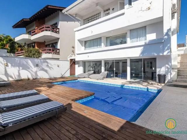 Casa / Sobrado em Condomínio para Locação em Santana de Parnaíba/SP Alphaville 4 Quartos