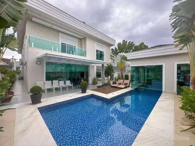 Casa / Sobrado em Condomínio para Locação em Santana de Parnaíba/SP Alphaville 4 Quartos