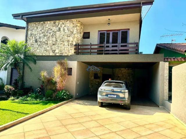 Casa / Sobrado em Condomínio para Locação em Santana de Parnaíba/SP Alphaville 4 Quartos