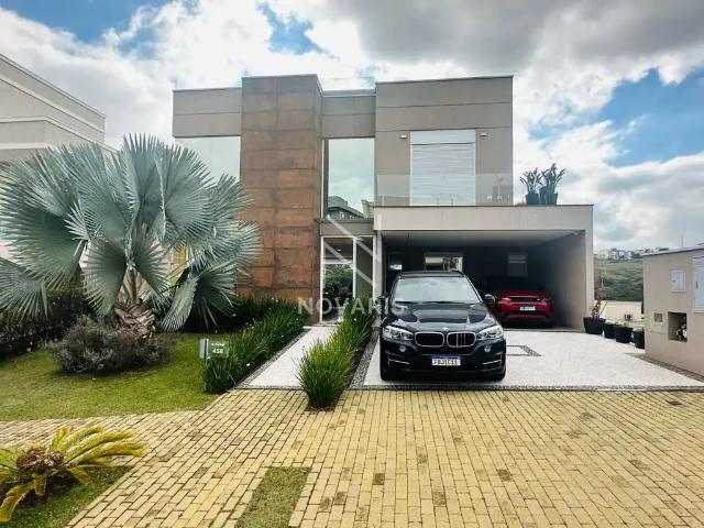Casa / Sobrado em Condomínio para Locação em Santana de Parnaíba/SP Alphaville 4 Quartos