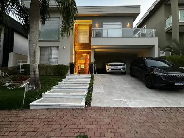 Casa / Sobrado em Condomínio para Locação em Santana de Parnaíba/SP Alphaville 4 Quartos