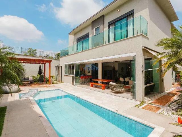 Casa / Sobrado em Condomínio para Locação em Santana de Parnaíba/SP Alphaville 4 Quartos