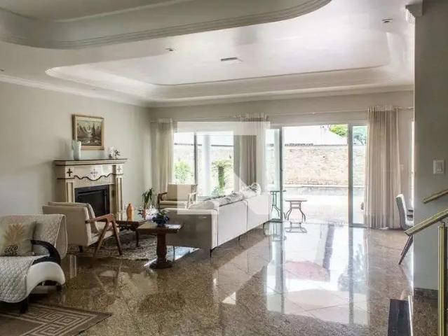 Casa / Sobrado em Condomínio para Locação em Santana de Parnaíba/SP Alphaville 4 Quartos