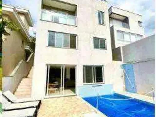 Casa / Sobrado em Condomínio para Locação em Santana de Parnaíba/SP Alphaville 4 Quartos