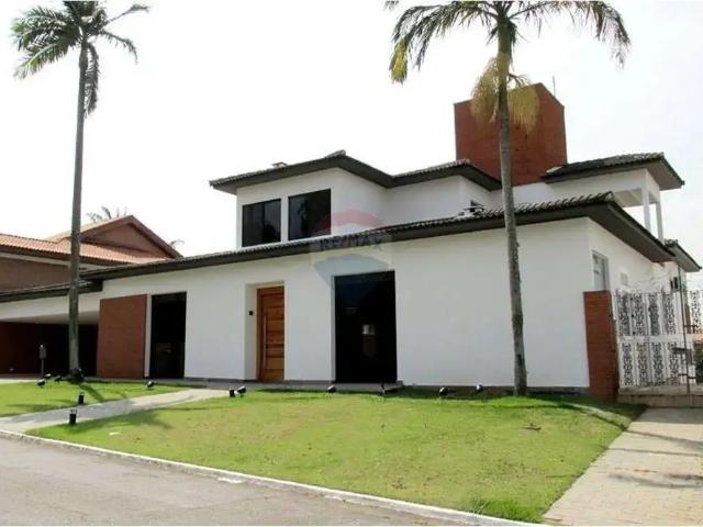 Casa / Sobrado em Condomínio para Locação em Santana de Parnaíba/SP Alphaville 4 Quartos