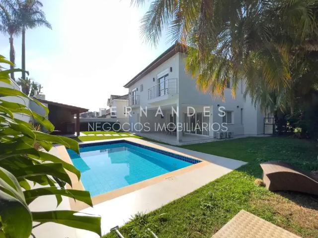 Casa / Sobrado em Condomínio para Locação em Santana de Parnaíba/SP Alphaville 4 Quartos
