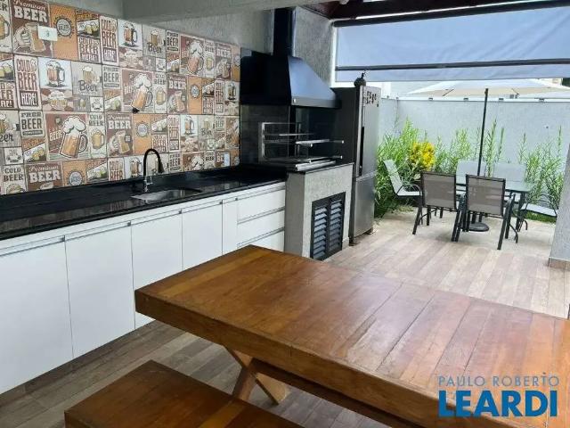 Casa / Sobrado em Condomínio para Locação em Santana de Parnaíba/SP Alphaville 4 Quartos