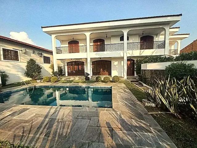 Casa / Sobrado em Condomínio para Locação em Santana de Parnaíba/SP Alphaville 4 Quartos