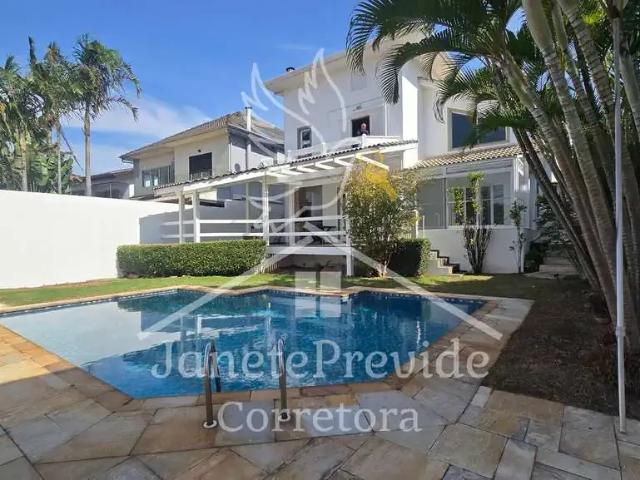 Casa / Sobrado em Condomínio para Locação em Santana de Parnaíba/SP Alphaville 4 Quartos