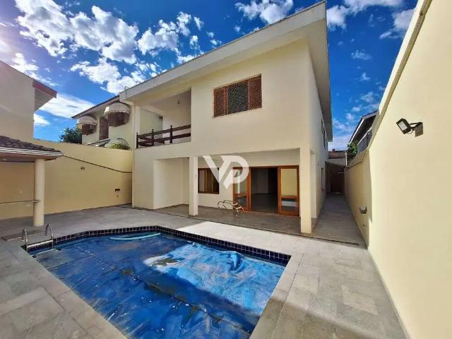 Casa / Sobrado em Condomínio para Locação em Santana de Parnaíba/SP Alphaville 4 Quartos