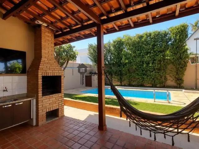 Casa / Sobrado em Condomínio para Locação em Santana de Parnaíba/SP Alphaville 4 Quartos