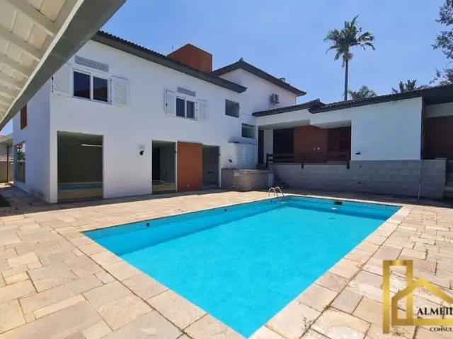 Casa / Sobrado em Condomínio para Locação em Santana de Parnaíba/SP Alphaville 4 Quartos