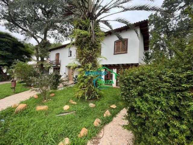 Casa / Sobrado em Condomínio para Locação em Santana de Parnaíba/SP Alphaville 4 Quartos