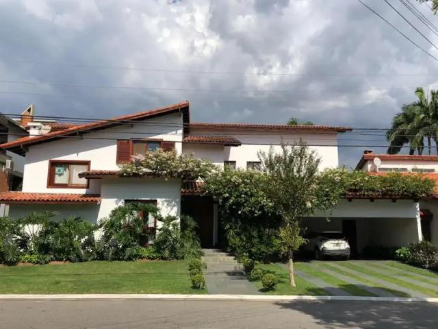 Casa / Sobrado em Condomínio para Locação em Santana de Parnaíba/SP Alphaville 4 Quartos
