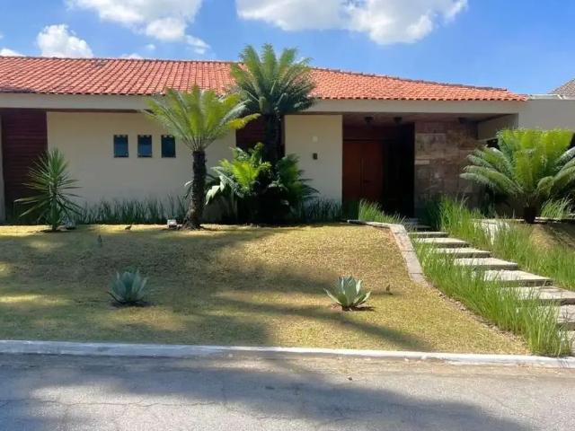 Casa / Sobrado em Condomínio para Locação em Santana de Parnaíba/SP Alphaville 4 Quartos