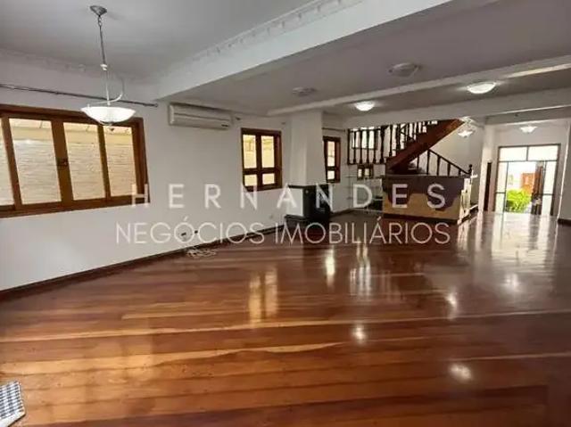 Casa / Sobrado em Condomínio para Locação em Santana de Parnaíba/SP Alphaville 4 Quartos