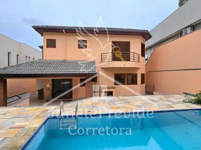 Casa / Sobrado em Condomínio para Locação em Santana de Parnaíba/SP Alphaville 4 Quartos