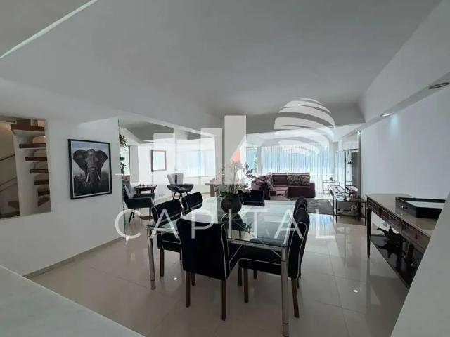 Casa / Sobrado em Condomínio para Locação em Santana de Parnaíba/SP Alphaville 4 Quartos