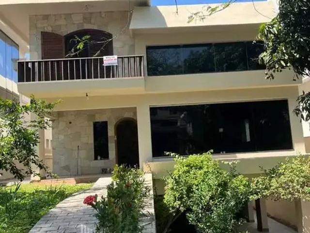 Casa / Sobrado em Condomínio para Locação em Santana de Parnaíba/SP Alphaville 4 Quartos