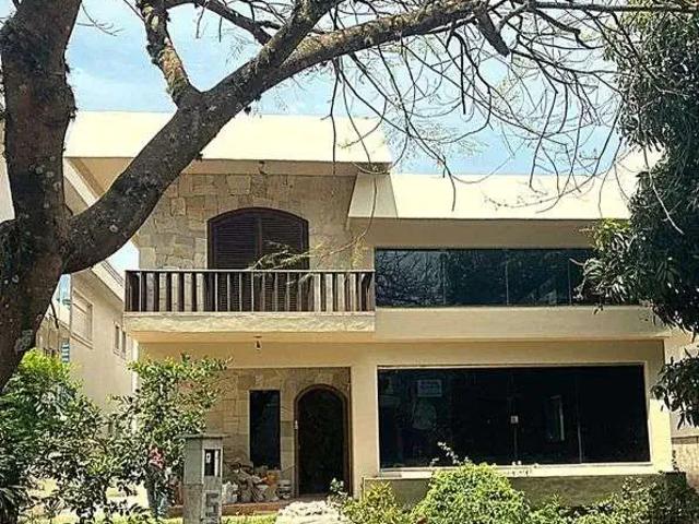 Casa / Sobrado em Condomínio para Locação em Santana de Parnaíba/SP Alphaville 4 Quartos
