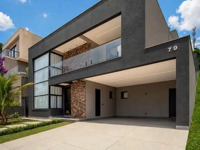 Casa / Sobrado em Condomínio para Locação em Santana de Parnaíba/SP Alphaville 4 Quartos