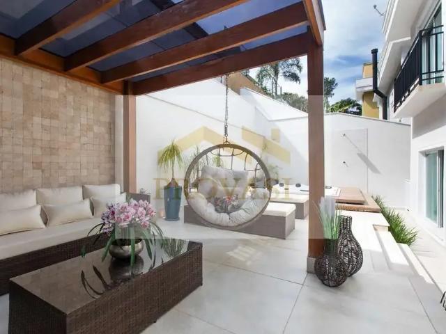 Casa / Sobrado em Condomínio para Locação em Santana de Parnaíba/SP Alphaville 4 Quartos