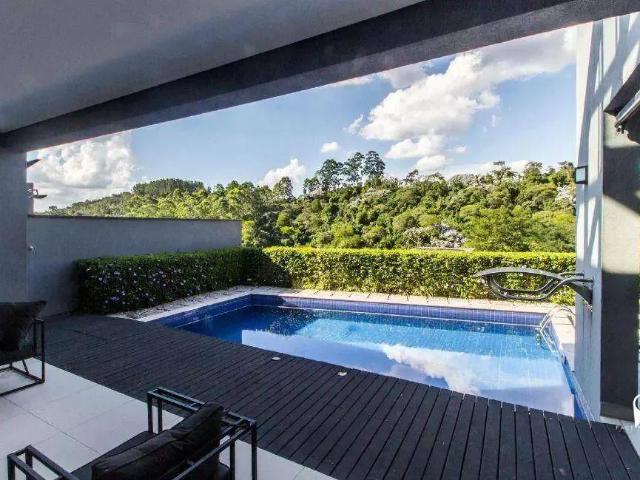 Casa / Sobrado em Condomínio para Locação em Santana de Parnaíba/SP Alphaville 5 Quartos