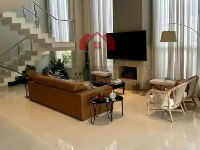 Casa / Sobrado em Condomínio para Locação em Santana de Parnaíba/SP Alphaville 5 Quartos