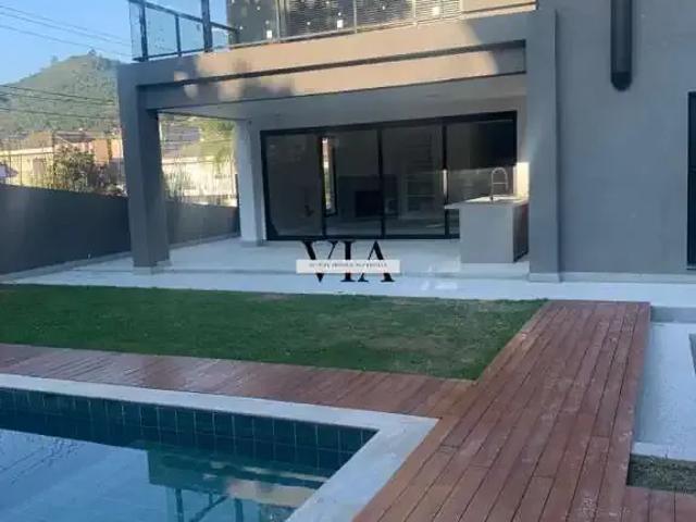 Casa / Sobrado em Condomínio para Locação em Santana de Parnaíba/SP Alphaville 5 Quartos