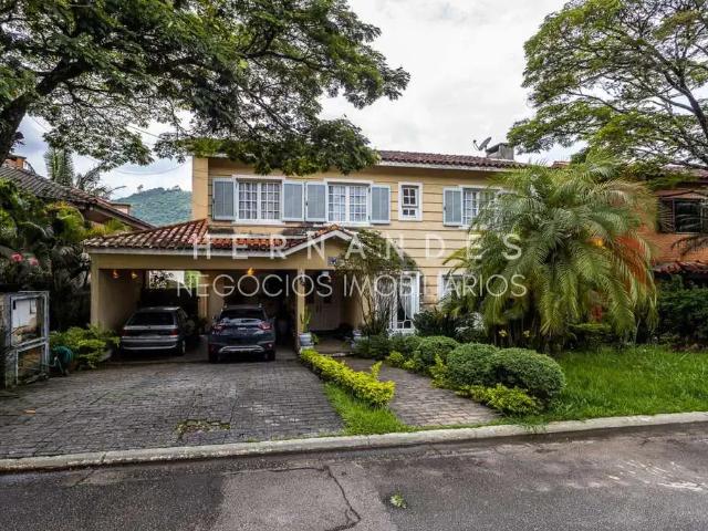 Casa / Sobrado em Condomínio para Locação em Santana de Parnaíba/SP Alphaville 5 Quartos