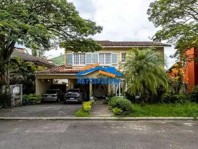 Casa / Sobrado em Condomínio para Locação em Santana de Parnaíba/SP Alphaville 5 Quartos