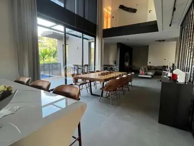 Casa / Sobrado em Condomínio para Locação em Santana de Parnaíba/SP Alphaville 5 Quartos