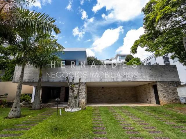 Casa / Sobrado em Condomínio para Locação em Santana de Parnaíba/SP Alphaville 5 Quartos
