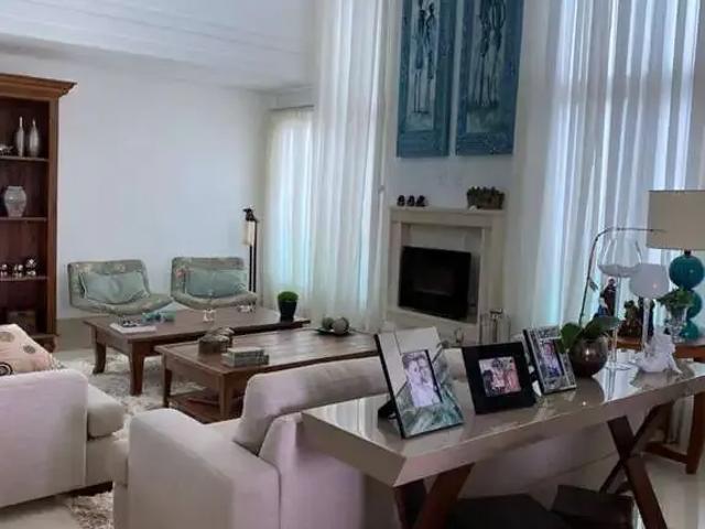 Casa / Sobrado em Condomínio para Locação em Santana de Parnaíba/SP Alphaville 5 Quartos