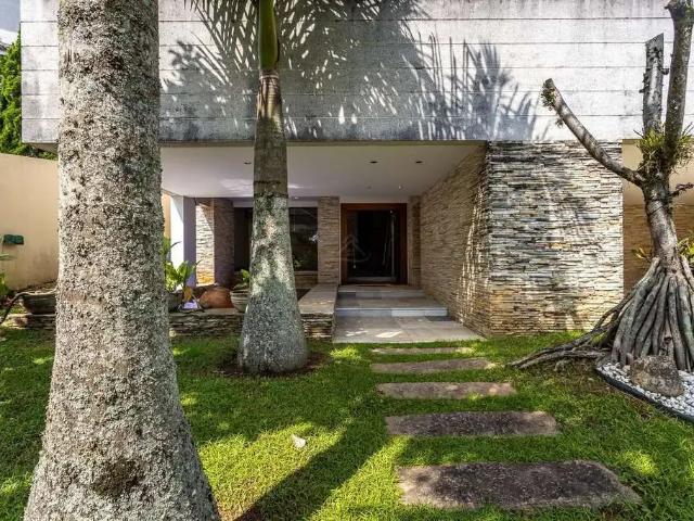 Casa / Sobrado em Condomínio para Locação em Santana de Parnaíba/SP Alphaville 5 Quartos