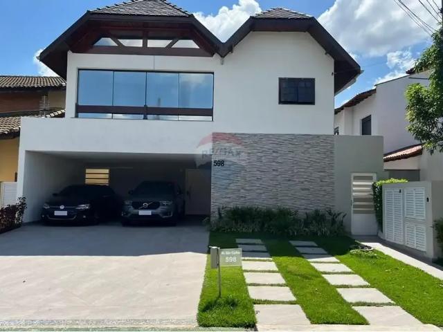 Casa / Sobrado em Condomínio para Locação em Santana de Parnaíba/SP Alphaville 5 Quartos