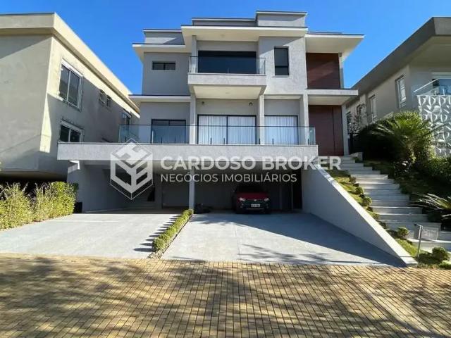Casa / Sobrado em Condomínio para Locação em Santana de Parnaíba/SP Alphaville 5 Quartos