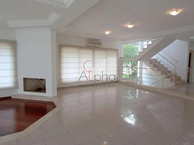 Casa / Sobrado em Condomínio para Locação em Santana de Parnaíba/SP Alphaville 5 Quartos
