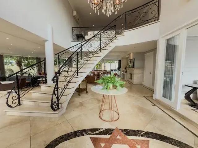Casa / Sobrado em Condomínio para Locação em Santana de Parnaíba/SP Alphaville 5 Quartos