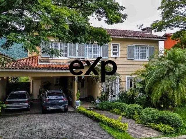 Casa / Sobrado em Condomínio para Locação em Santana de Parnaíba/SP Alphaville 5 Quartos